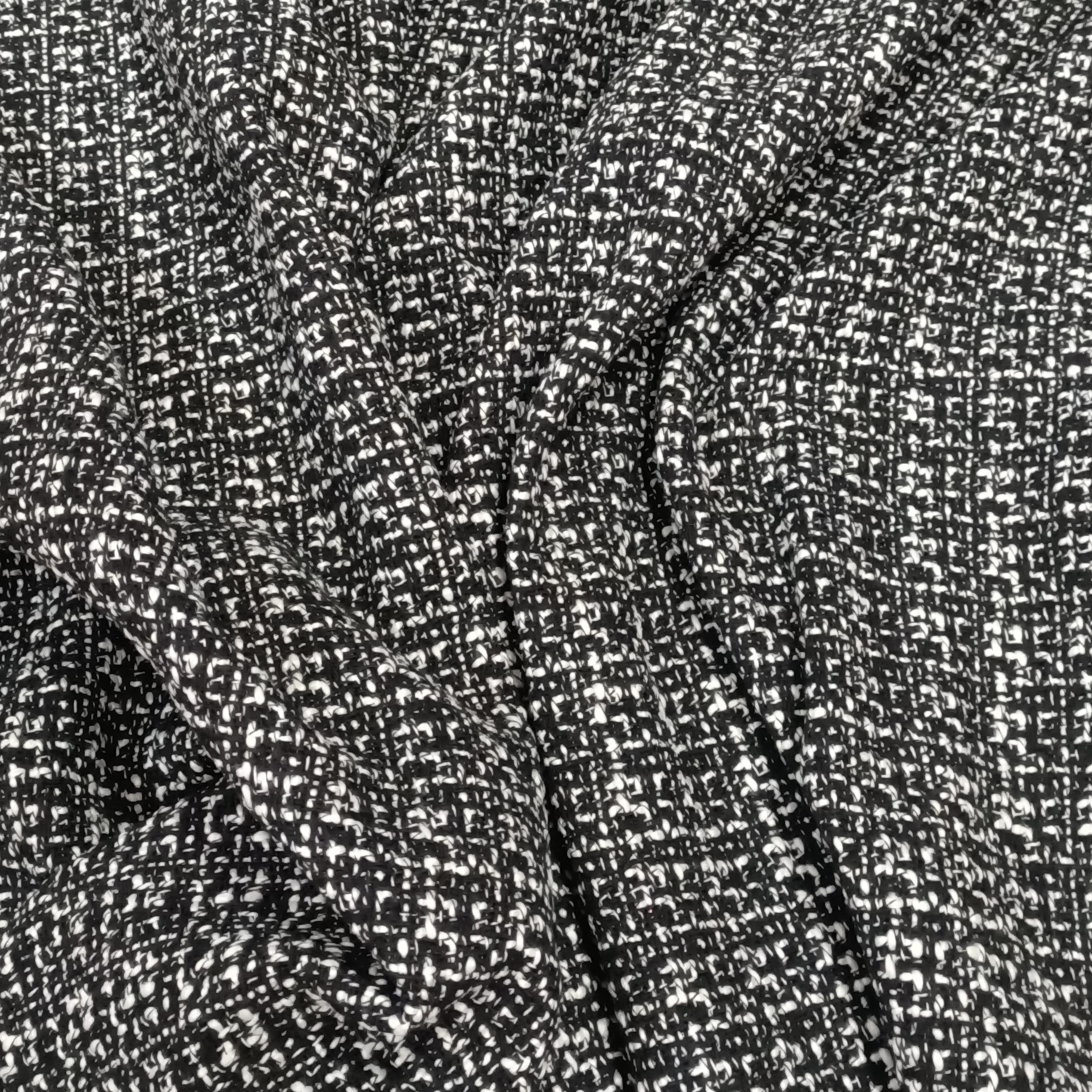 Tela Chanel tweed ASTI1, tejido imprescindible para la moda.