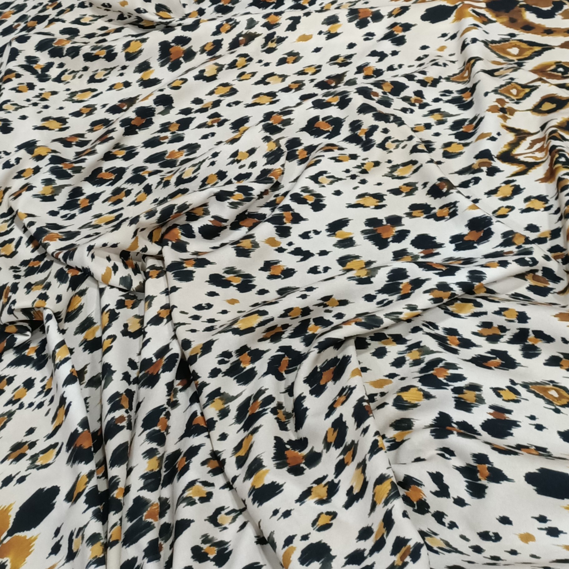 Estampado en crepe CREMER 8613-28, comprar estampados alta costura